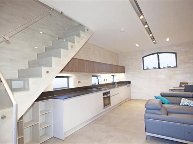 Chess House, Madoc Close, Childs Hill NW2, 2 bed semi detached house to rent, £2,300 pcm | PrimeLocation