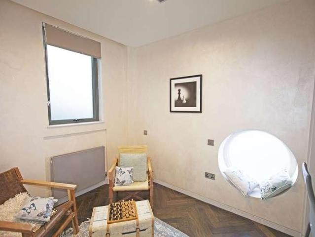 Chess House, Madoc Close, Childs Hill, NW2