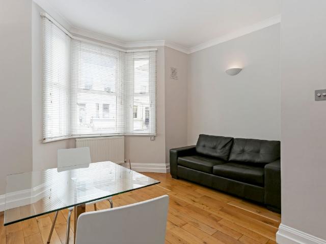 Chesson Road, London W14, 1 bed flat to rent, £2,200 pcm | PrimeLocation
