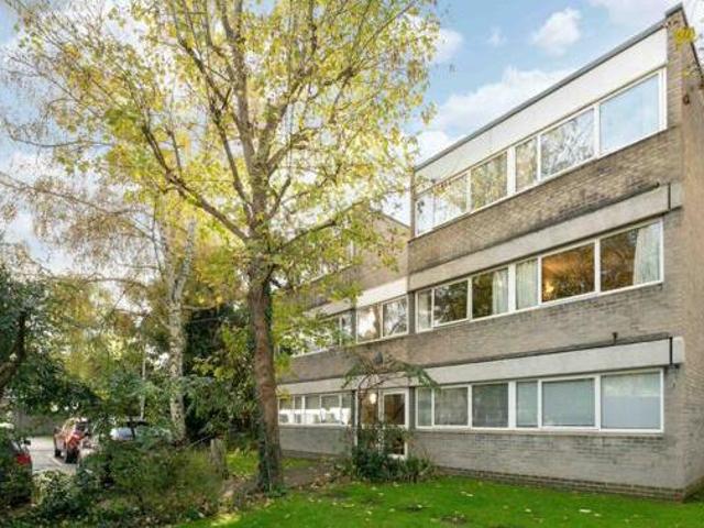 Chessington Road, Ewell, 2 Bedroom Flat