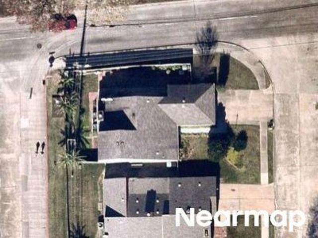Chesswood Dr