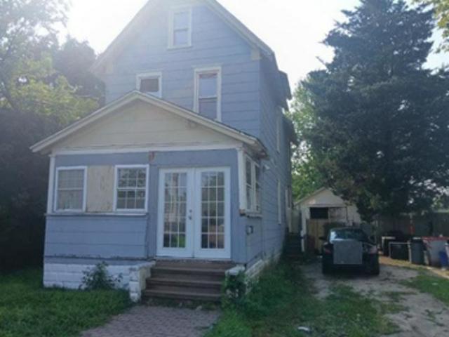 Chestnut Ave