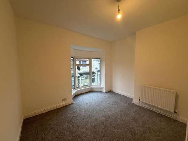 Chestnut Avenue, Montrose Street, Hull, HU8