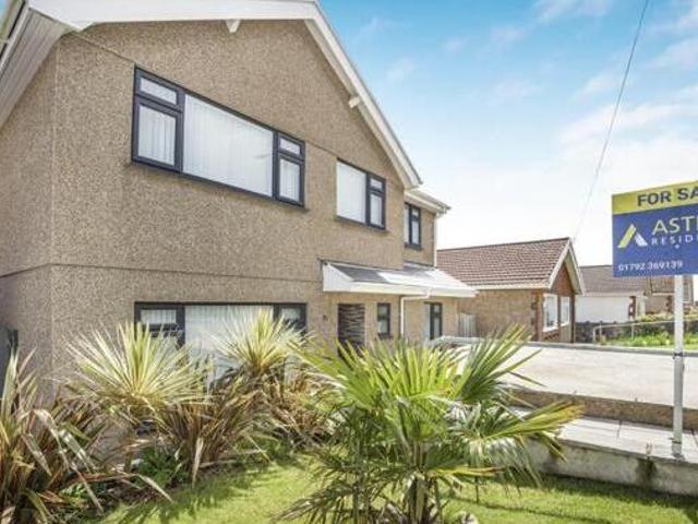 Chestnut Avenue, West Cross, 4 Bedroom Detached