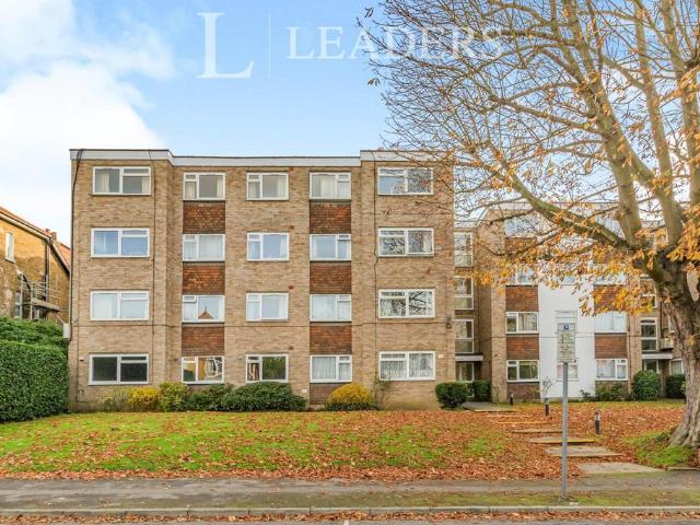 Chestnut Court, 65 Mulgrave Road. 2 bed flat to rent £1,700 pcm £392 pw