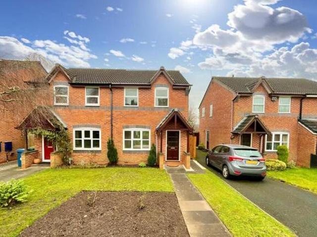 Chestnut Court, Stone, 3 Bedroom Semi detached