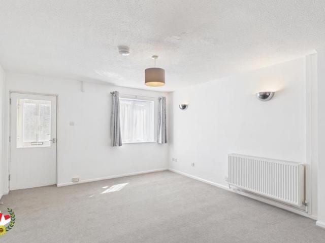 Chestnut Close, Quedgeley