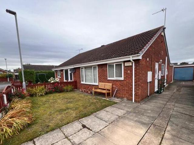 Chestnut Close, Snaith, 2 Bedroom Semi detached