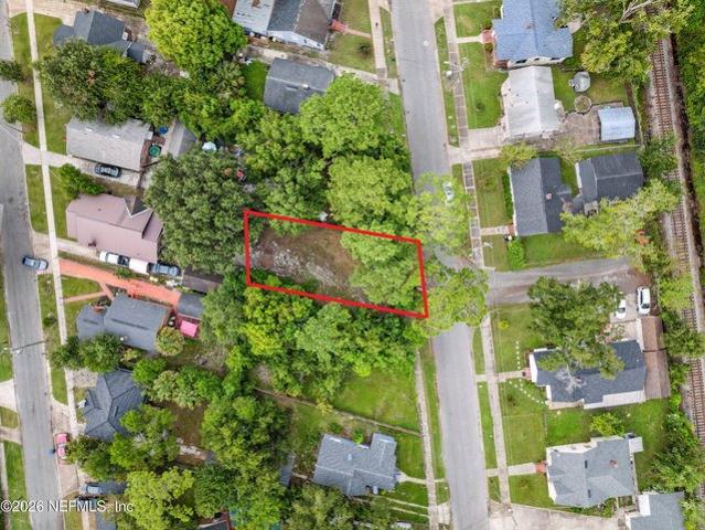 Chestnut Dr, Jacksonville, FL 32208
