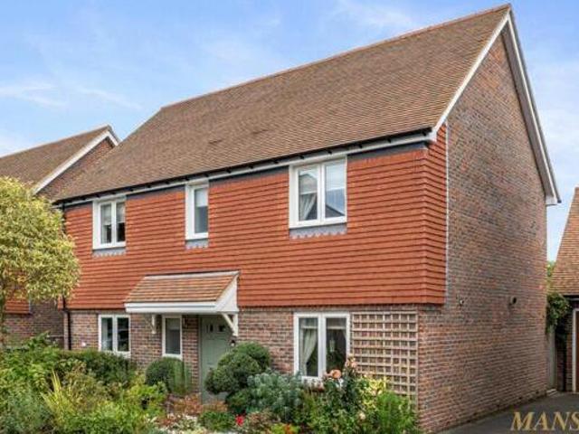 Chestnut Drive, Thakeham, 4 Bedroom Detached