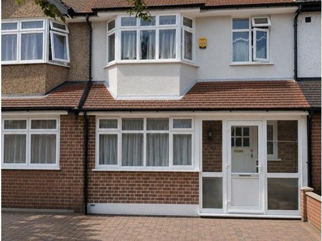 Chestnut Grove, Mitcham CR4, 6 bed detached house to rent, £2,800 pcm | PrimeLocation