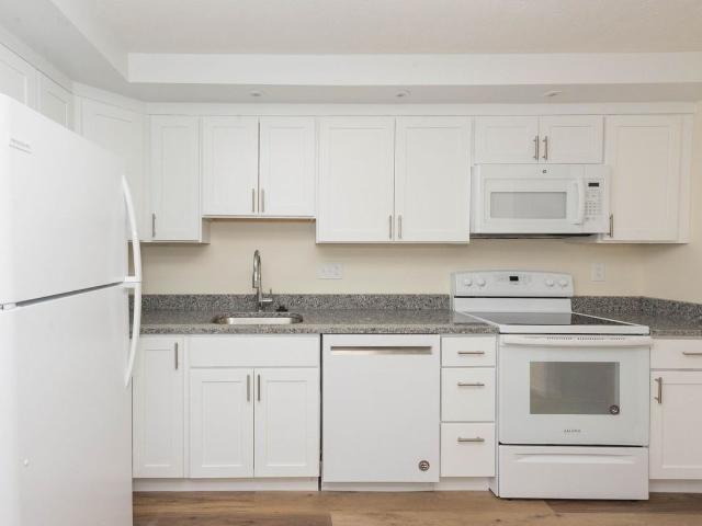 Chestnut Hill North Apartments 2 Bedroom Apartment for Rent at 905 Mix Ave, Hamden, CT 06514