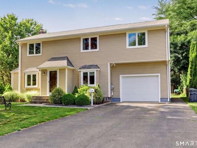 Chestnut Hill Rd, Trumbull, Home For Sale