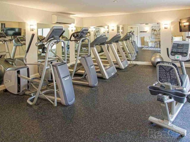Chestnut Hill South 2 Bedroom Apartment for Rent at 835 Mix Ave, Hamden, CT 06514
