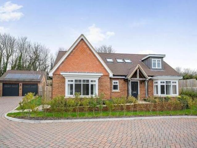 Chestnut House, Finchdean Road, 4 Bedroom Chalet