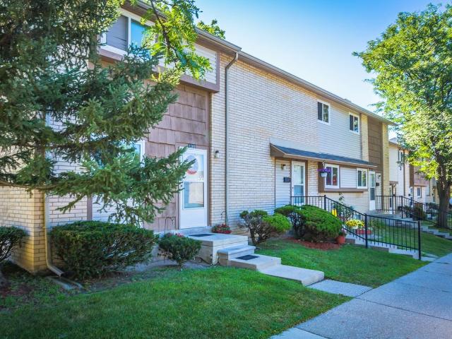 Chestnut Lake 2 Bedroom Apartment for Rent at 1450 Chestnut Dr, Ypsilanti, MI 48197