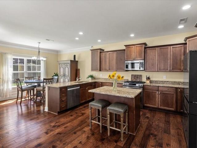Chestnut Oak Ln, Charleston, Home For Sale