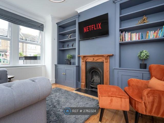 Chestnut Road, London SW20, 3 bed terraced house to rent, £4,500 pcm | PrimeLocation