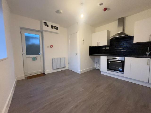 Chestnut Road, Southampton SO16, Studio to rent, £575 pcm | PrimeLocation