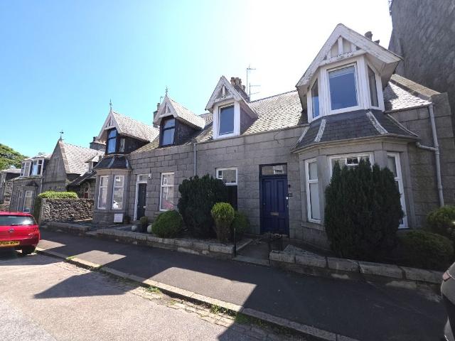 Chestnut Row, City Centre, Aberdeen AB25, 2 bed flat to rent, £1,000 pcm | PrimeLocation