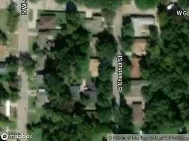 Chestnut St