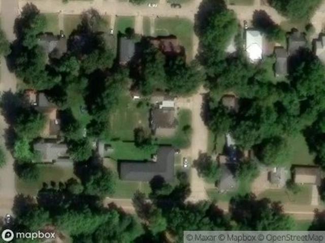 Chestnut St