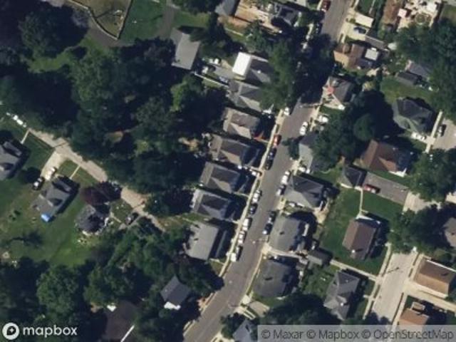 Chestnut St