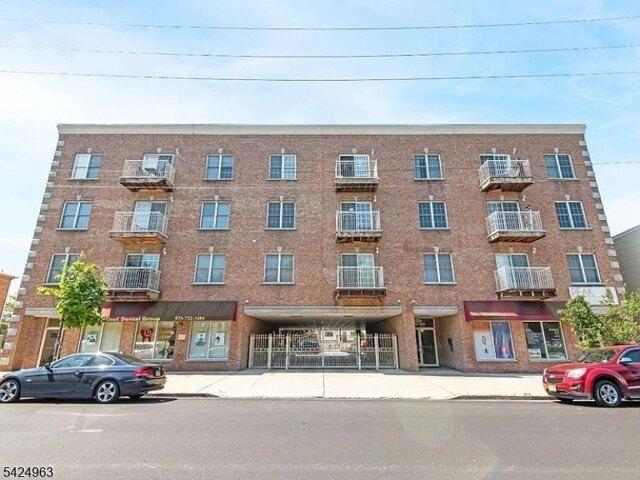 Chestnut St Unit B, Newark, Condo For Sale