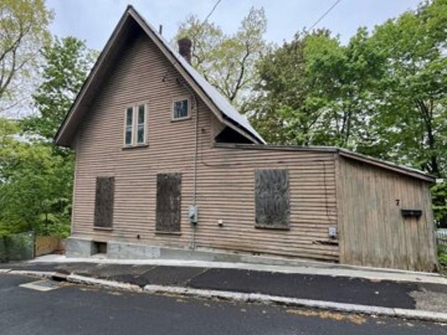 Chestnut St, Vernon, Home For Sale