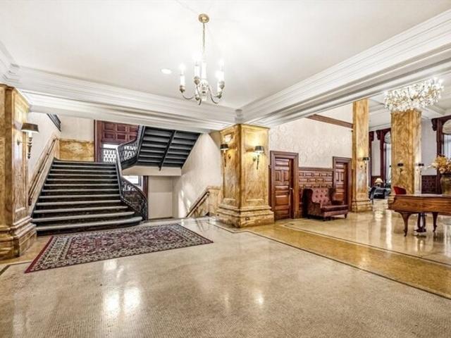 Chestnut St Apt,springfield, Condo For Sale