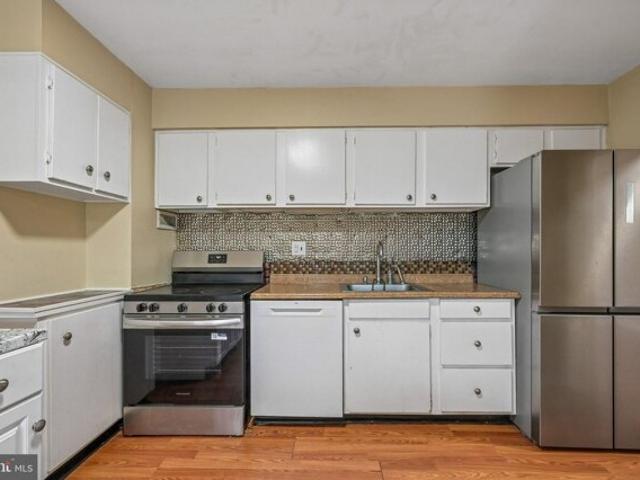 Chestnut St, Cherry Hill, Condo For Sale