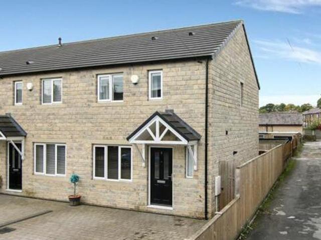 Chestnut Street, Cross Hills, 3 Bedroom Town