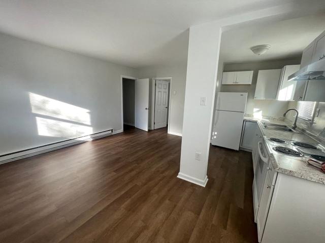Chestnut Street Apartments 2 Bedroom Apartment for Rent at 688 Chestnut St, Greensboro, NC 27405 Charles Aycock Summit Ave