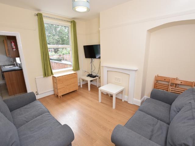 Chestnut Street Room 1