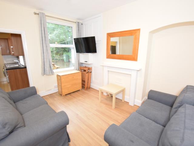 Chestnut Street Room 1