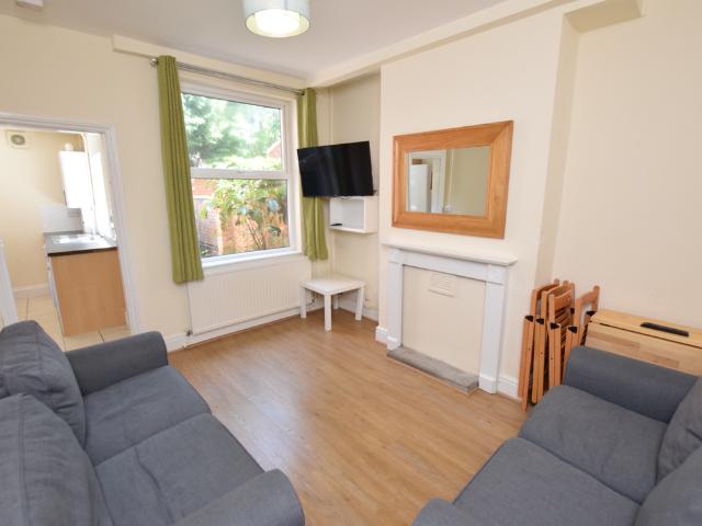 Chestnut Street Room 2