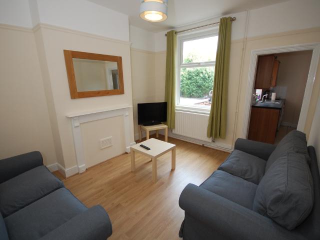 Chestnut Street Room 3