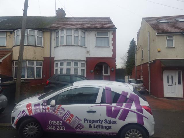Chester Avenue, Luton LU4, 3 bed terraced house to rent, £1,500 pcm | PrimeLocation