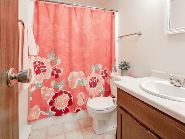 Chester Grove Apartments 1 Bedroom Apartment for Rent at 802 W College St, Duluth, MN 55811 Kenwood