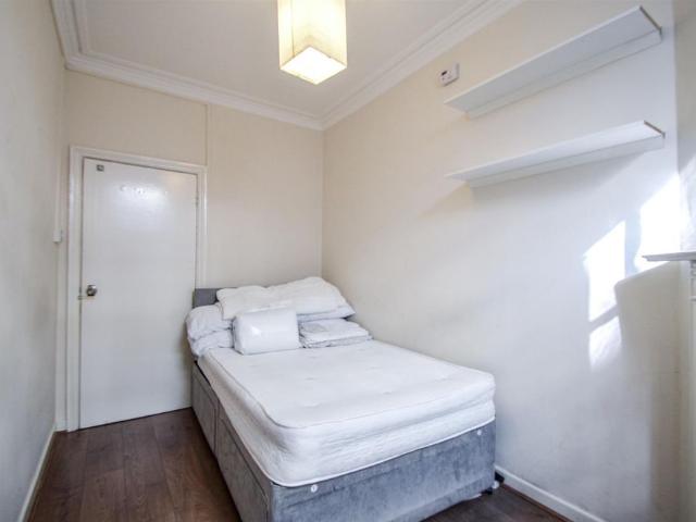 Chester House, New Cavendish Street, London, W1T