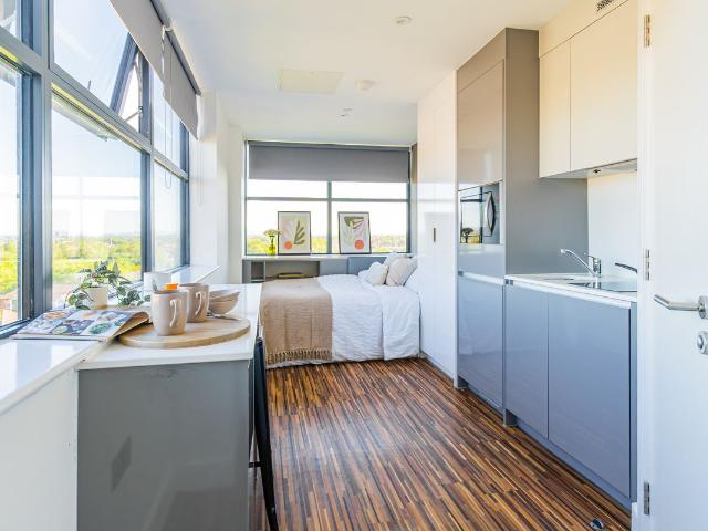 Chester Road, Manchester M16, 1 bed flat to rent, £888 pcm | PrimeLocation