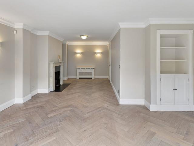 Chester Row, Belgravia, London SW1W, 2 bed town house to rent, £9,000 pcm | PrimeLocation