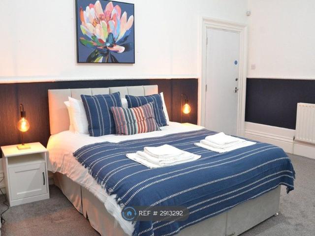 Chester Square, Ashton Under Lyne OL6, 8 bed semi detached house to rent, £6,000 pcm | PrimeLocation