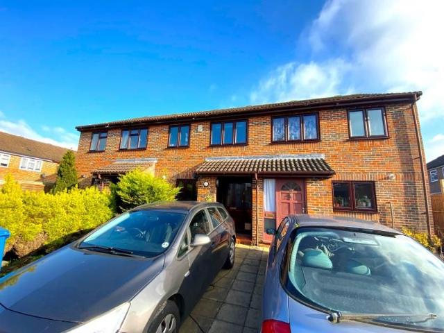 Chesterblade Lane, Bracknell RG12, 3 bed terraced house to rent, £1,650 pcm | PrimeLocation