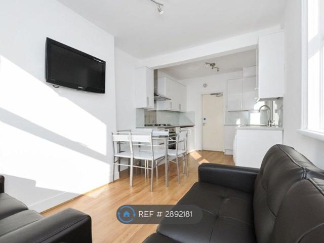 Chesterfield Gardens, London N4, 5 bed shared accommodation to rent, £4,445 pcm | PrimeLocation