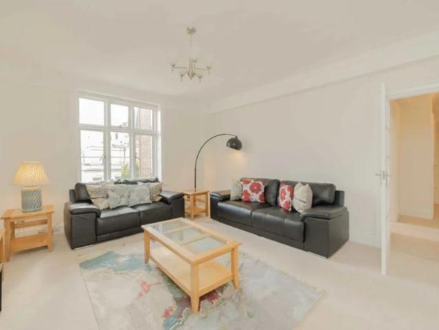 Chesterfield Gardens, Mayfair, W1J