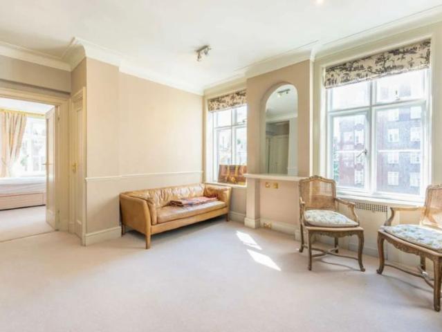 Chesterfield Gardens, Mayfair, W1J