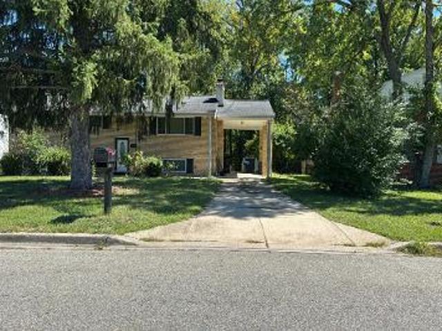 Chesterfield Dr