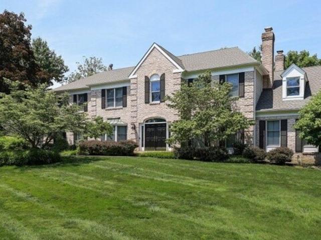 Chesterfield Dr, Warren Twp, Home For Sale