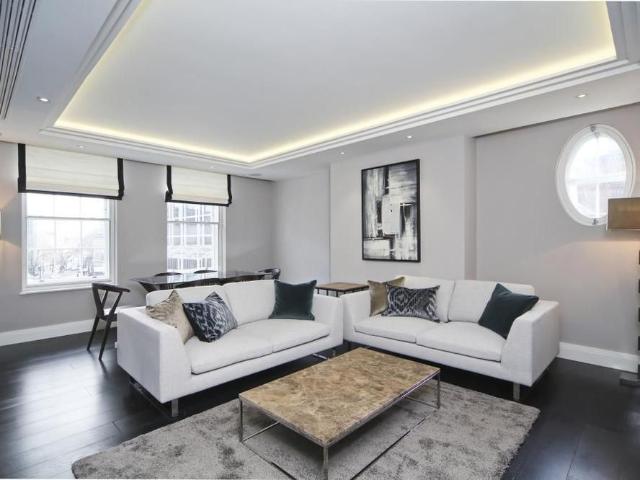 Chesterfield Street, Mayfair, London W1J, 2 bed flat to rent, £7,475 pcm | PrimeLocation